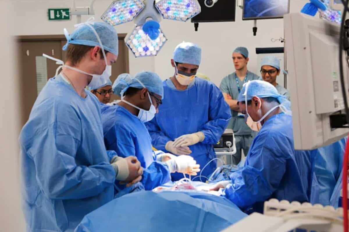 VR Surgery - A Revolution in Medical Training • Digital Bodies