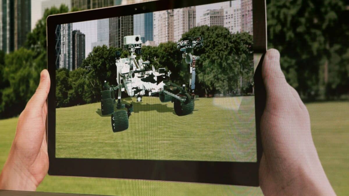 Microsoft's View Mixed Reality is Bringing 3D and MR to Education ...